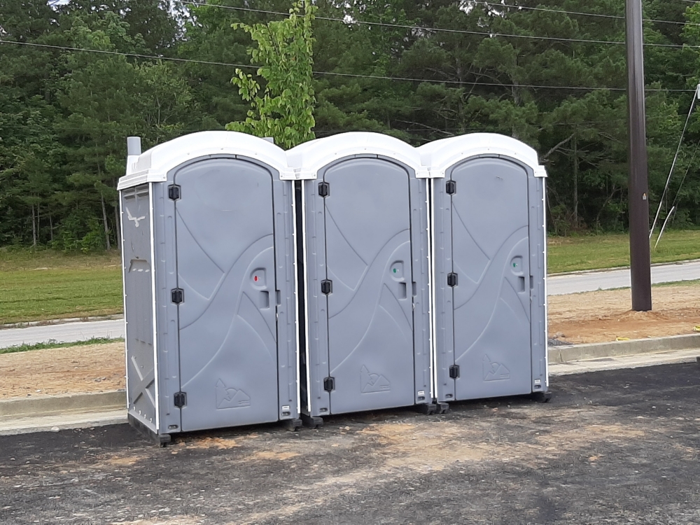 Use These Temporary Toilets at the Construction Si - DREAMMAKER ...