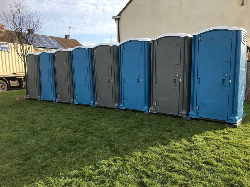 Use These Temporary Toilets at the Construction Si - DREAMMAKER ...