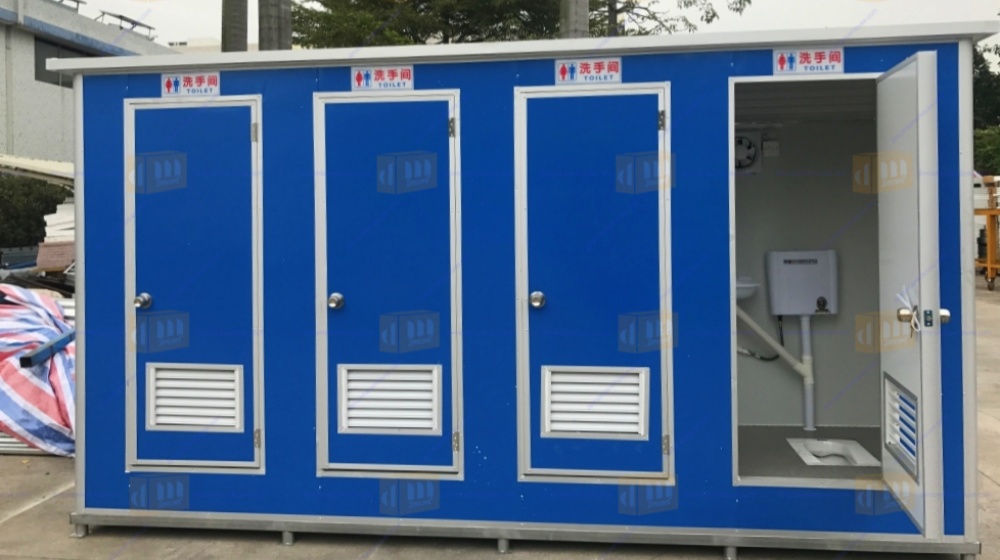 Types of Portable Toilets: Which is Right for You? - DREAMMAKER ...